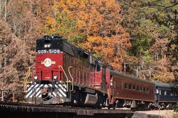 Hiwassee Loop Train Ride | Tennessee Valley Railroad | Delano, TN