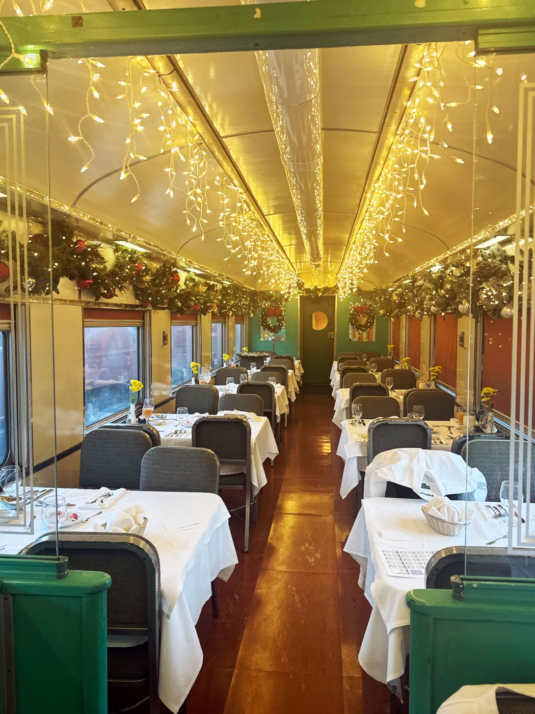 Romantic Dinner Train Rides at Tennessee Valley Railroad