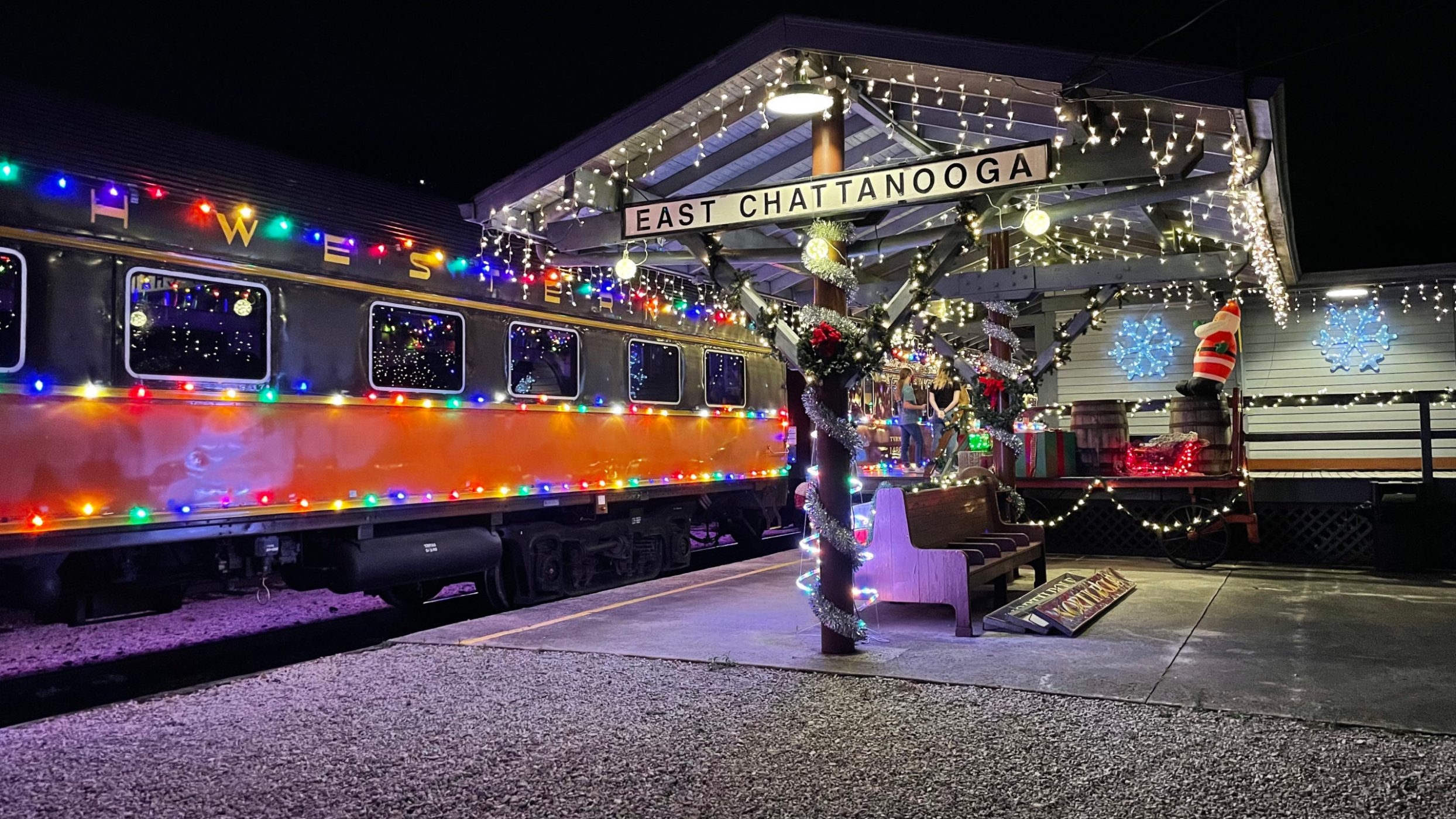 Holiday Christmas Lights Train Ride in Chattanooga | TVRM