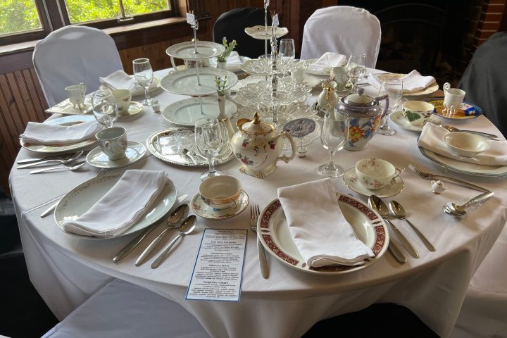 Christmas Tea Room | Tennessee Valley Railroad Museum