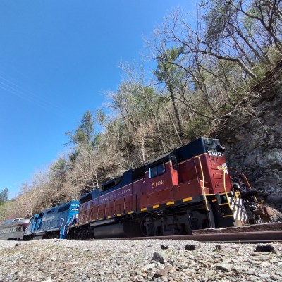 Explore the Hiwassee River Scenic Railroad Rides!
